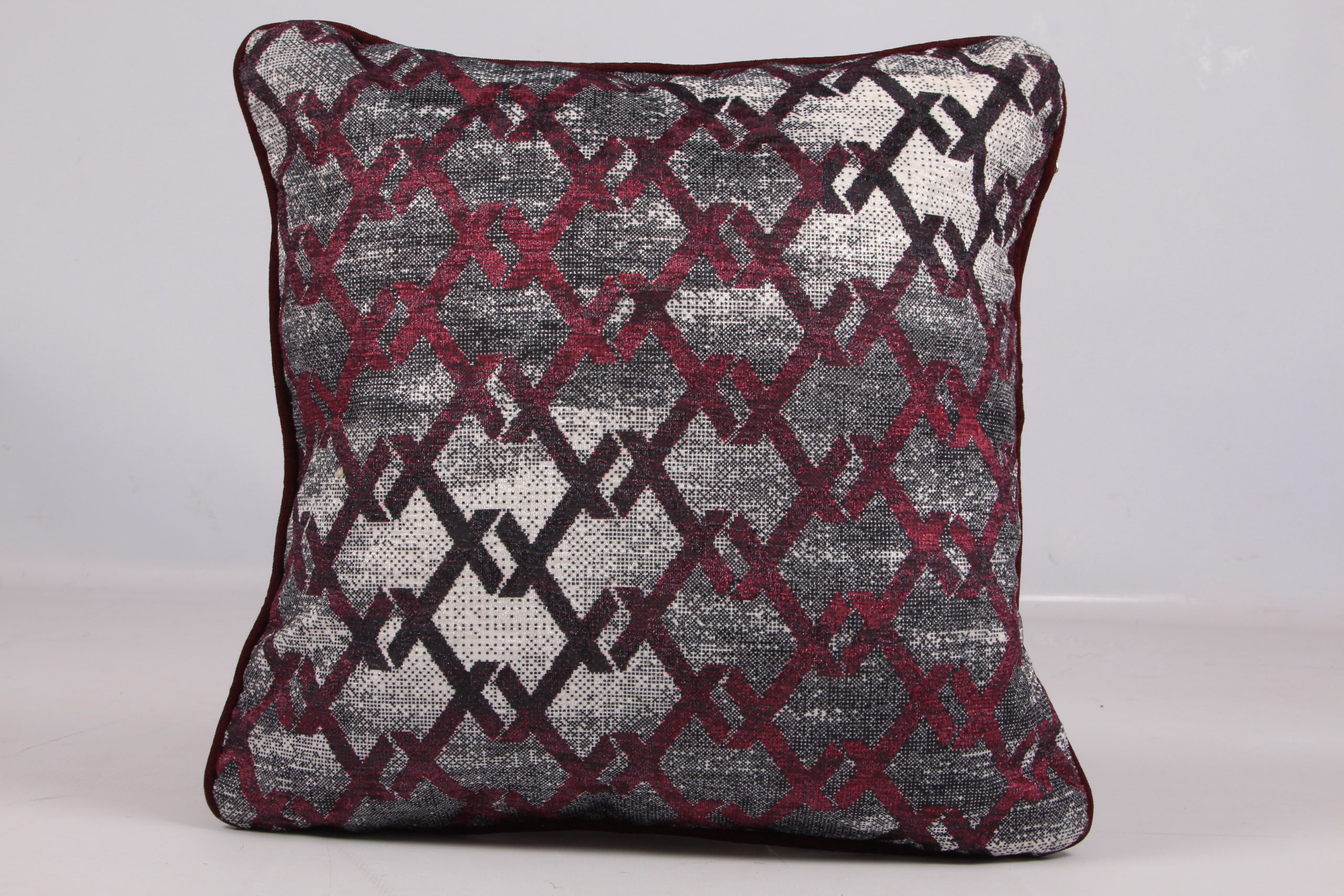 Maroon Velvet Pattern 55 x 55 cm – FS Emporium
